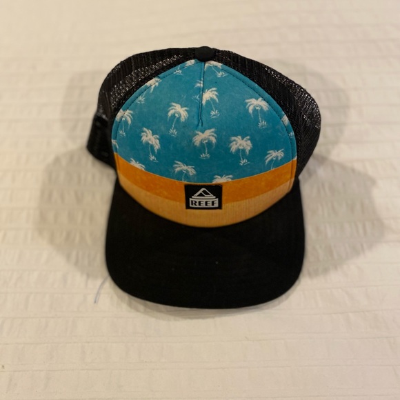 Reef | Accessories | Reef Snapback Trucker Hat | Poshmark